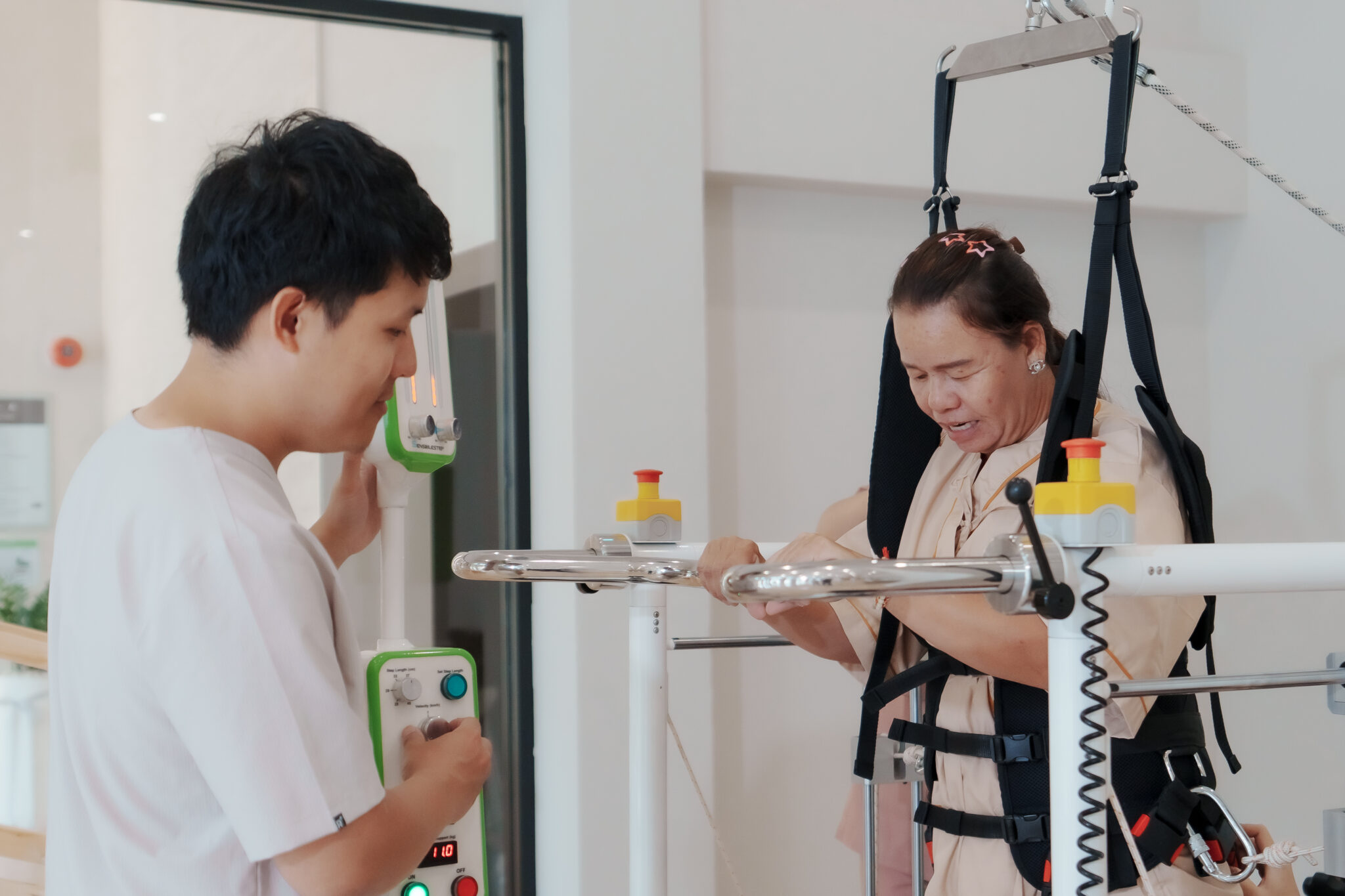 WALK WELL ศูนย์ฟื้นฟูโรคหลอดเลือดสมอง ดูแลผู้ป่วย Stroke